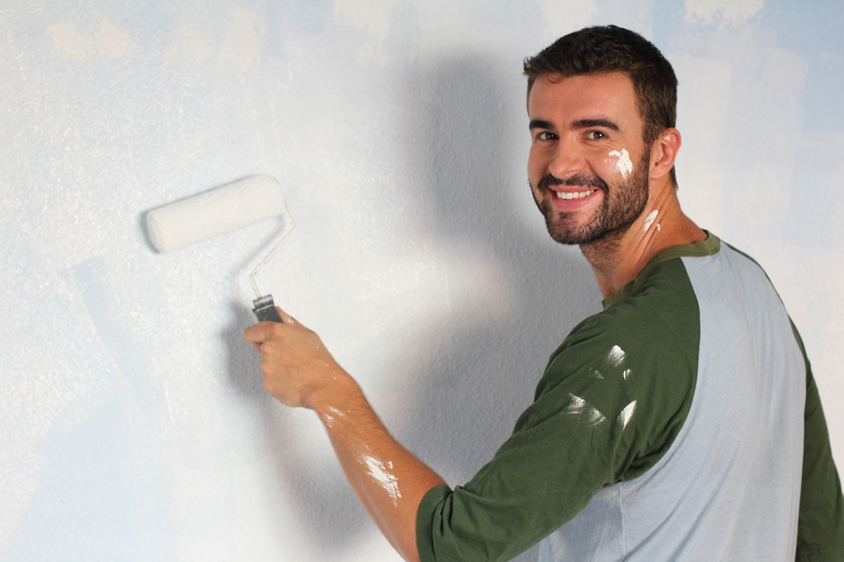 Paint Touch Up – ALUGLASS FABRICATION & PAINTING L.L.C